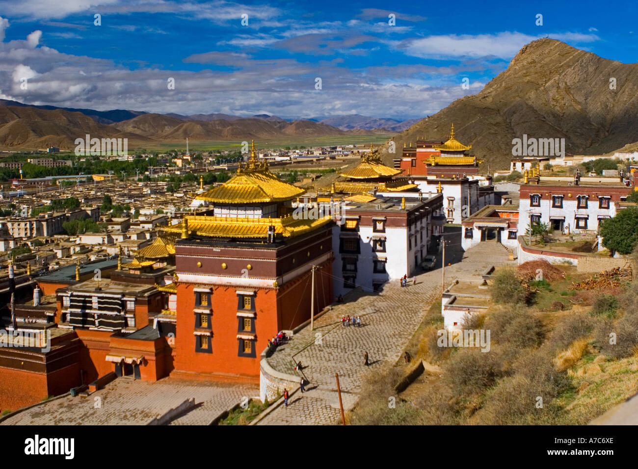 Amazing buddhist monasteries hi-res stock photography and images - Alamy