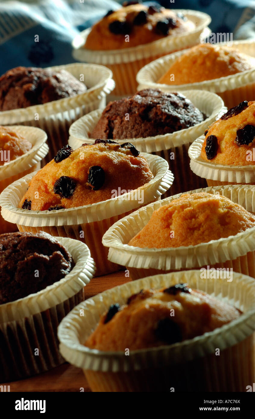 Fresh muffins in paper hi-res stock photography and images - Alamy
