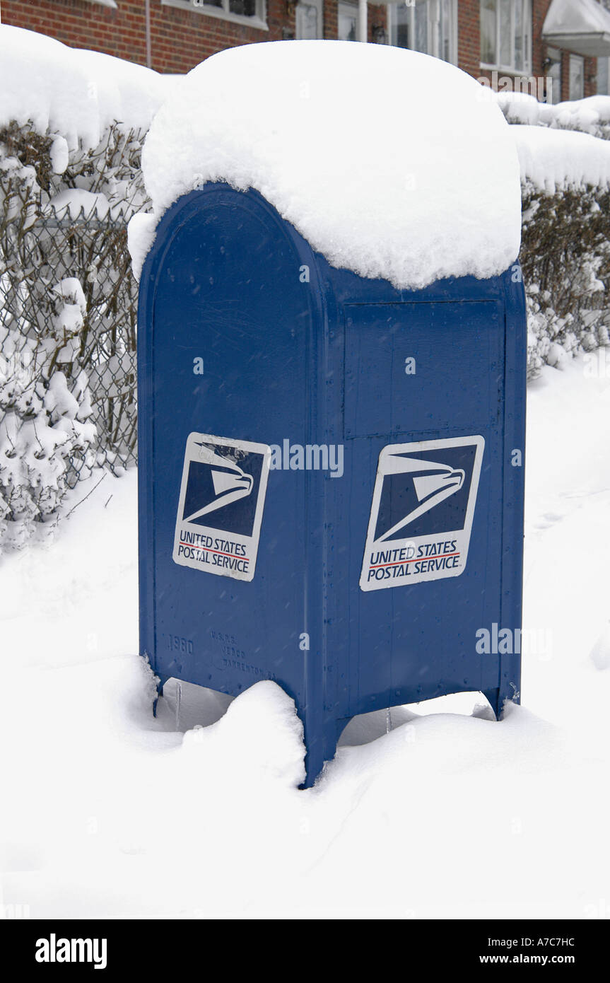 Blue white box hi-res stock photography and images - Alamy