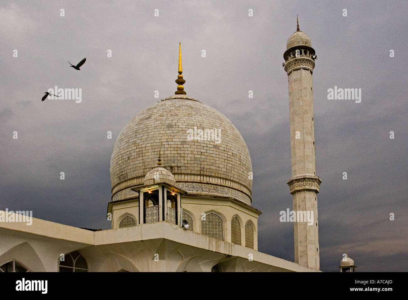 Mosque in Srinagar Srinagar Jammu Kashmir Indian Himalaya Stock Photo ...