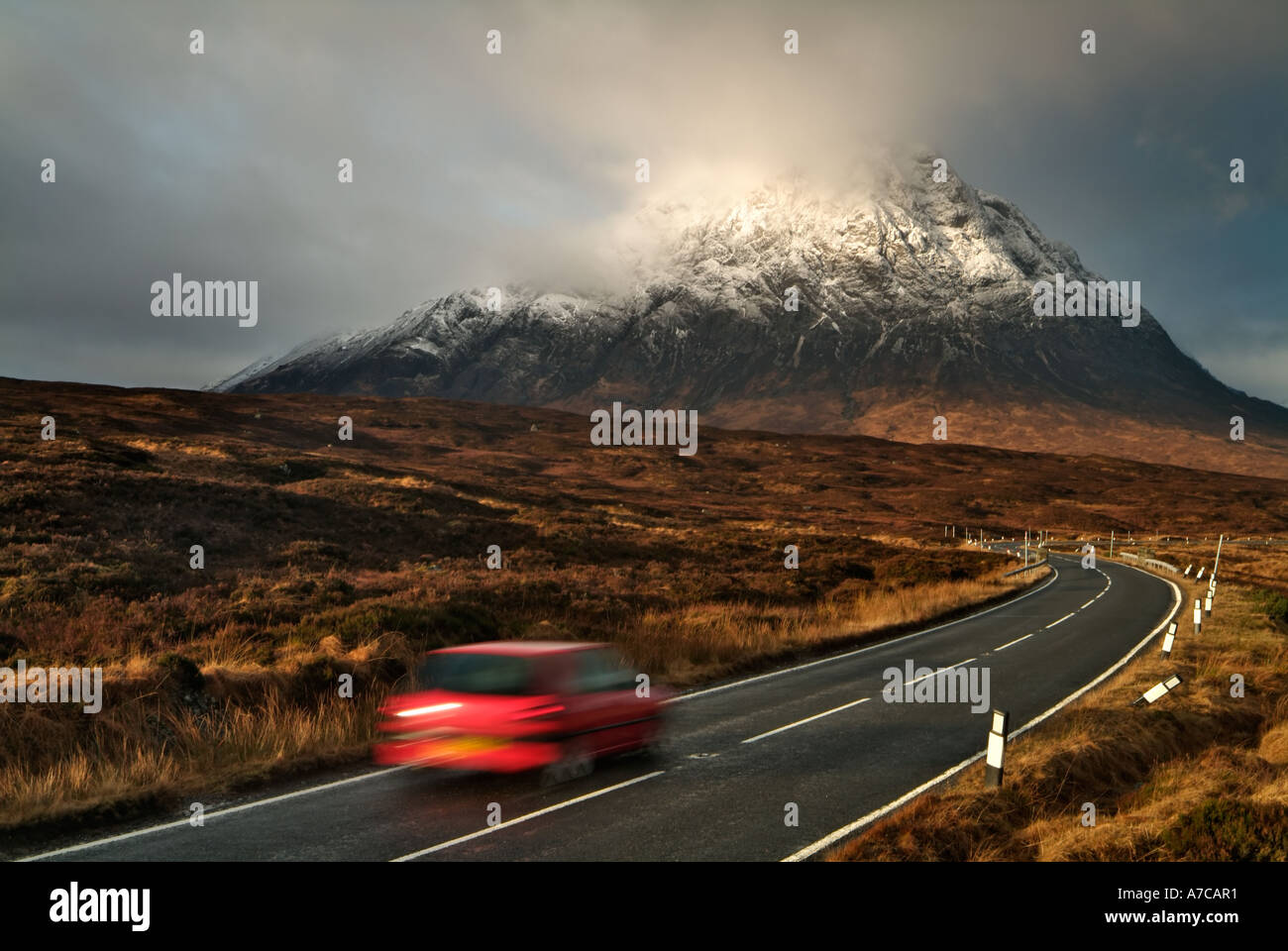 A7car1 a82 road across rannoch moor hi-res stock photography and images ...