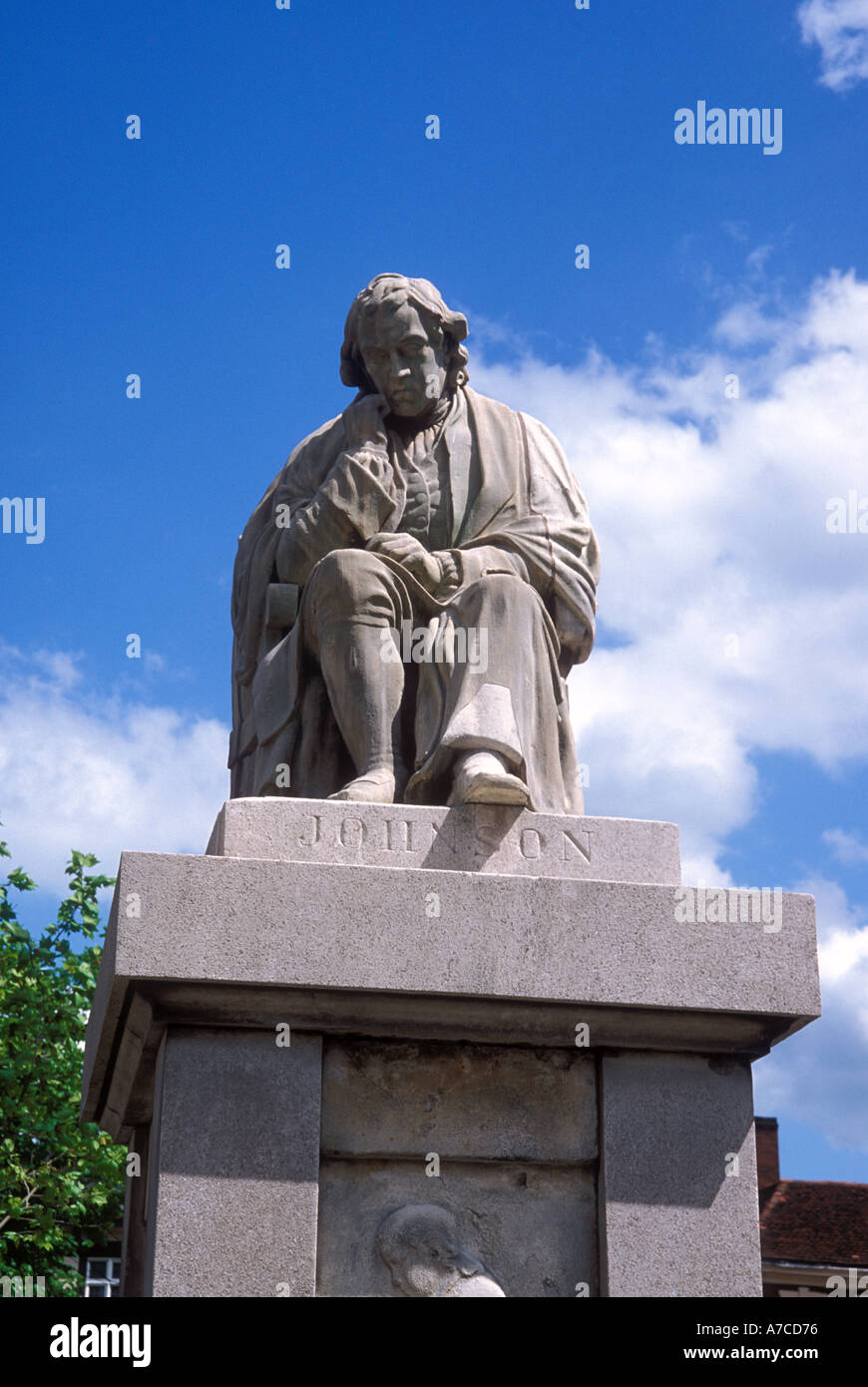 Dr samuel johnson statue hi-res stock photography and images - Alamy