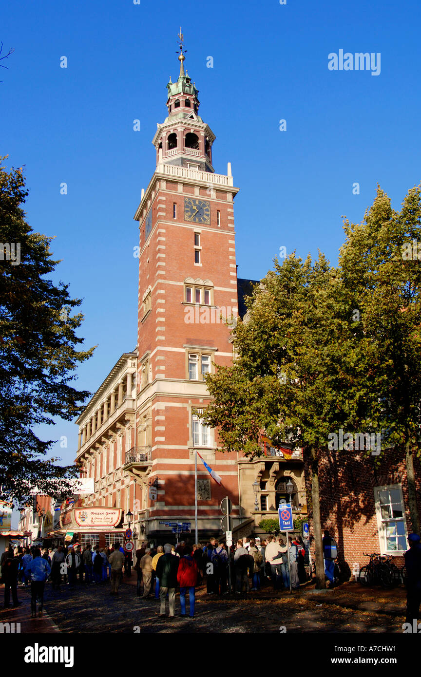 Town Hall City Hall Leer Stock Photo - Alamy