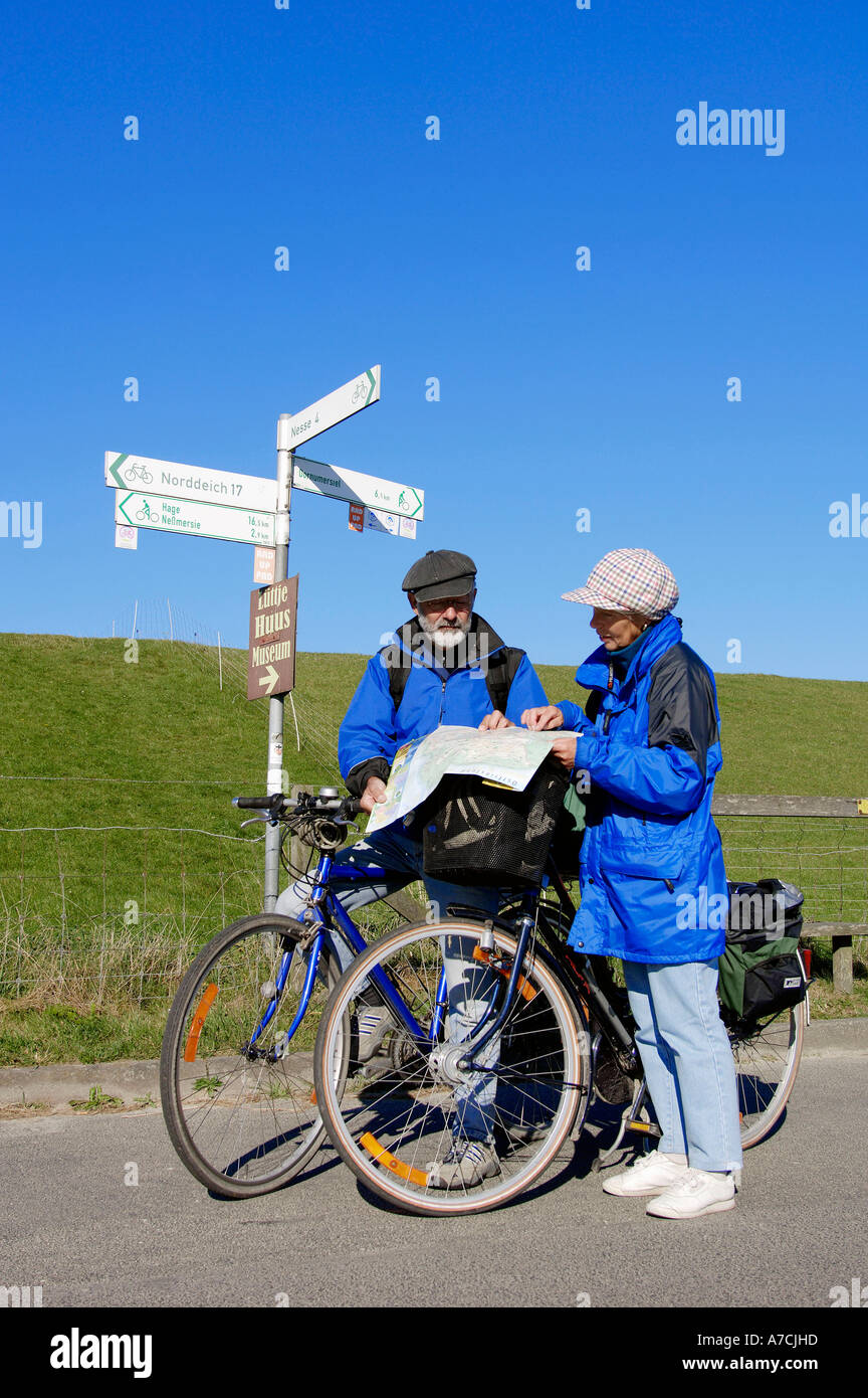 Biker and map reading hi-res stock photography and images - Alamy