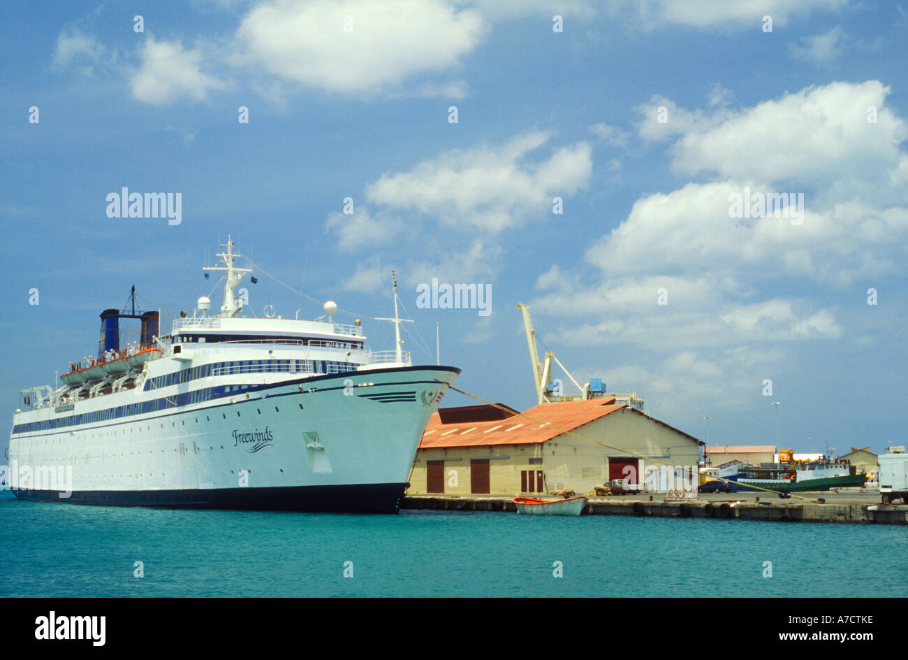 Ship in port Stock Photo - Alamy