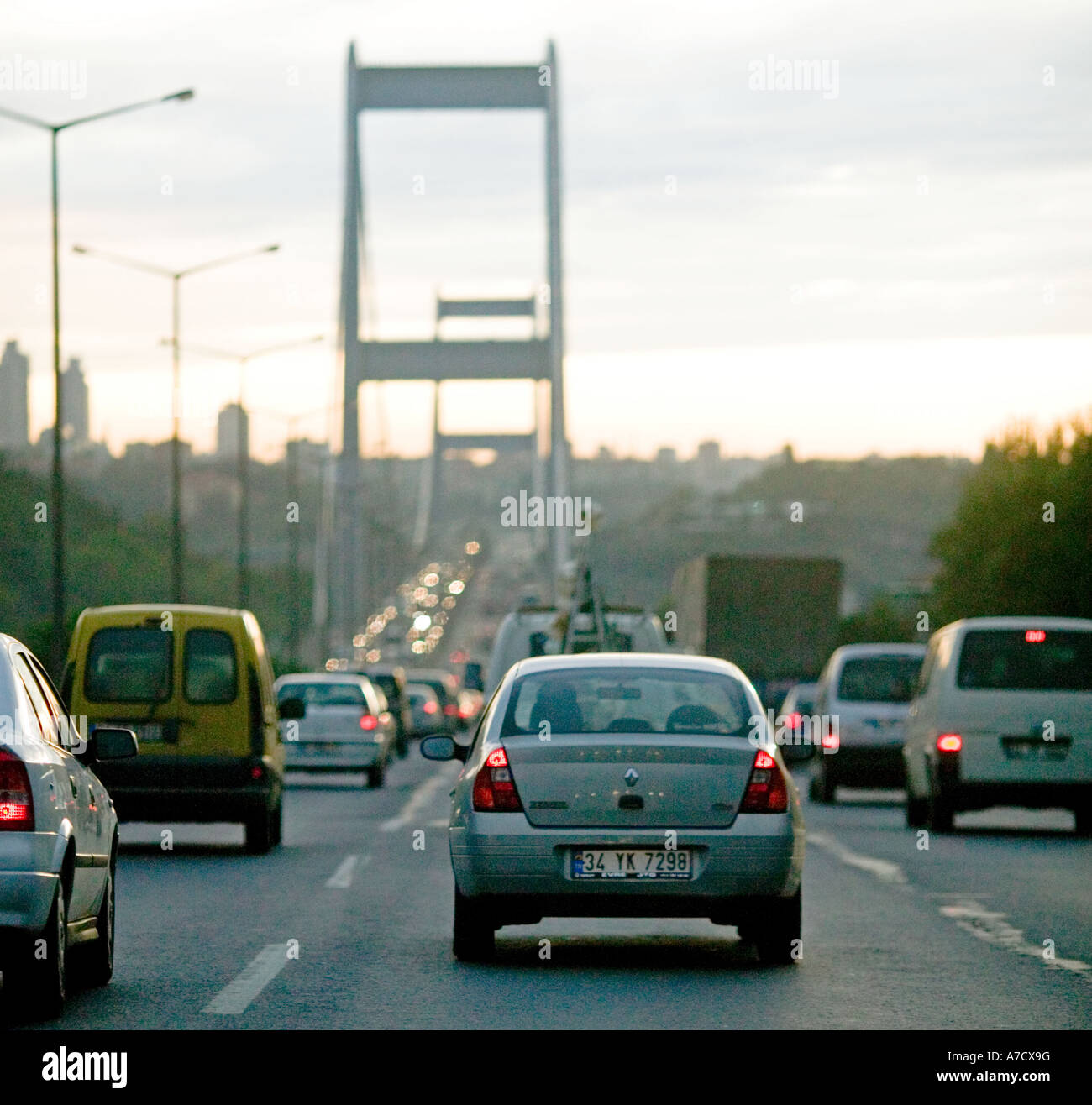 new road bridge over the Bosphorus crowded with commuter traffic Stock ...