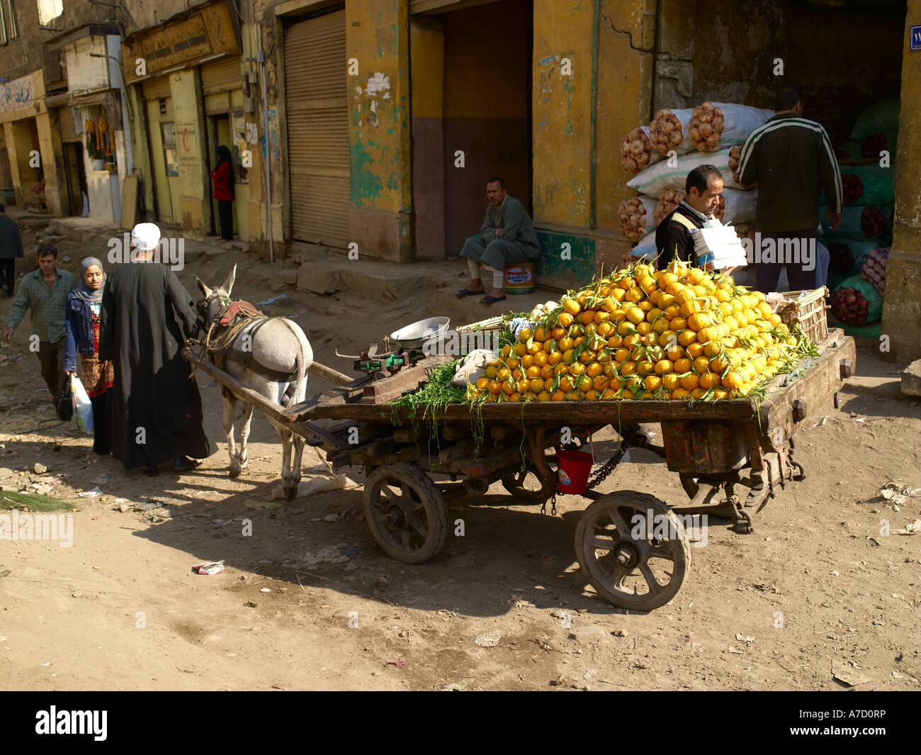 Load cart hi-res stock photography and images - Alamy