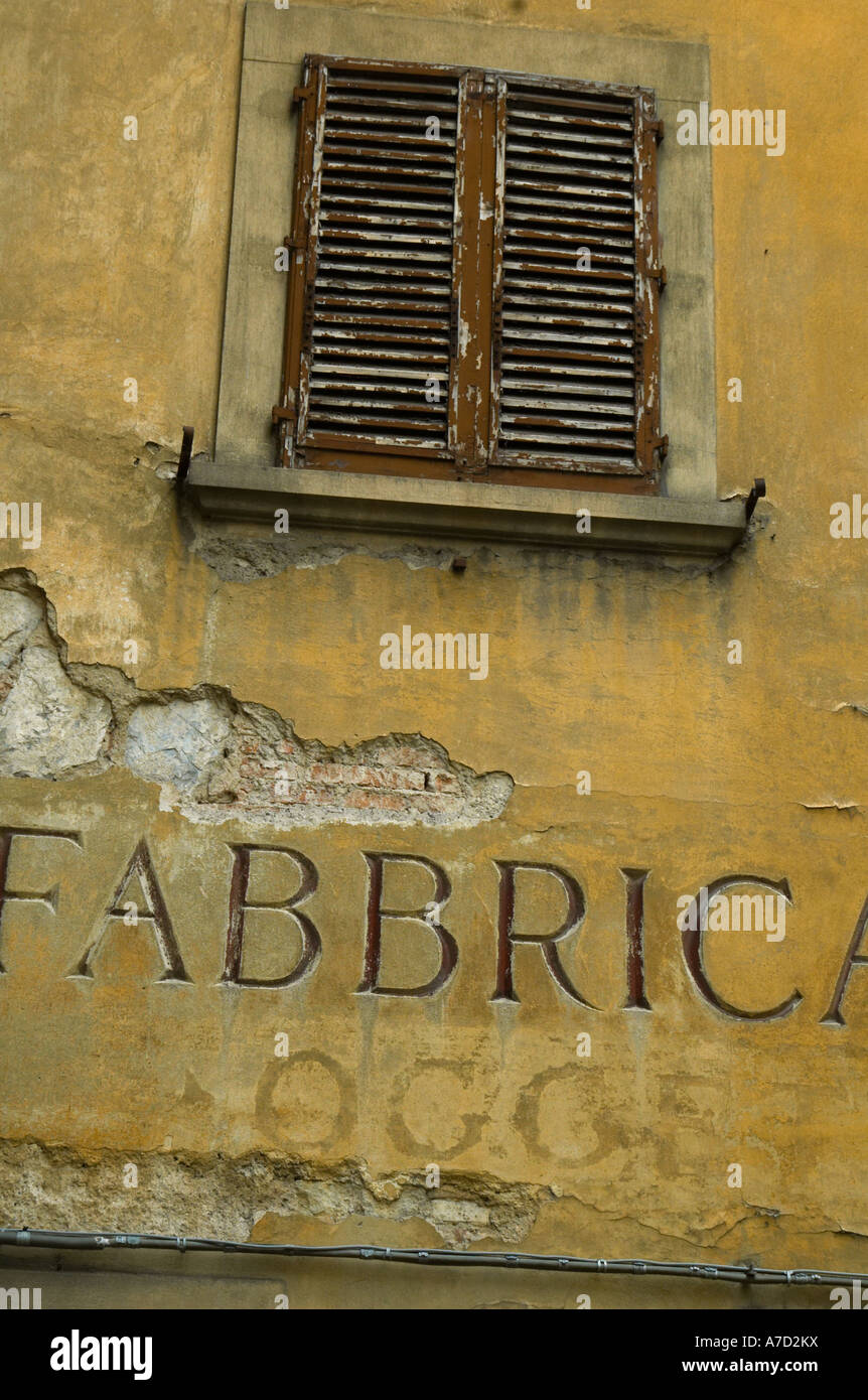 Detail of old building in Italy Stock Photo - Alamy