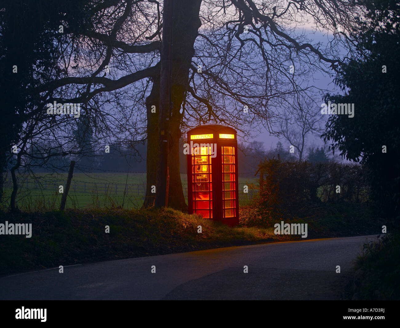 Telephone Box, Countryside Stock Photo - Alamy