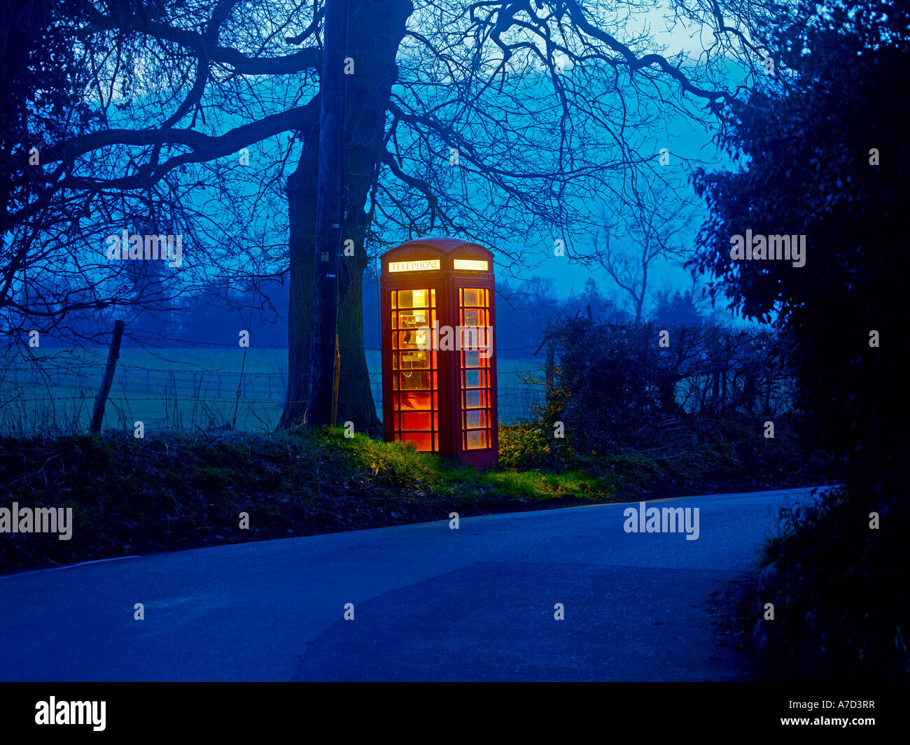 Telephone Box, Countryside Stock Photo - Alamy