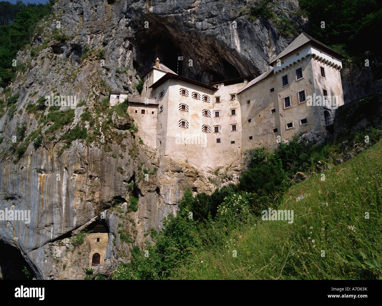 Predjama, Predjama Medieval Castle Stock Photo - Alamy