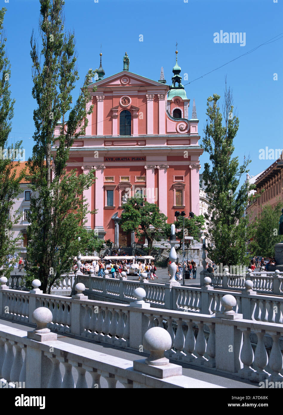Dallas bridge vertical hi-res stock photography and images - Alamy