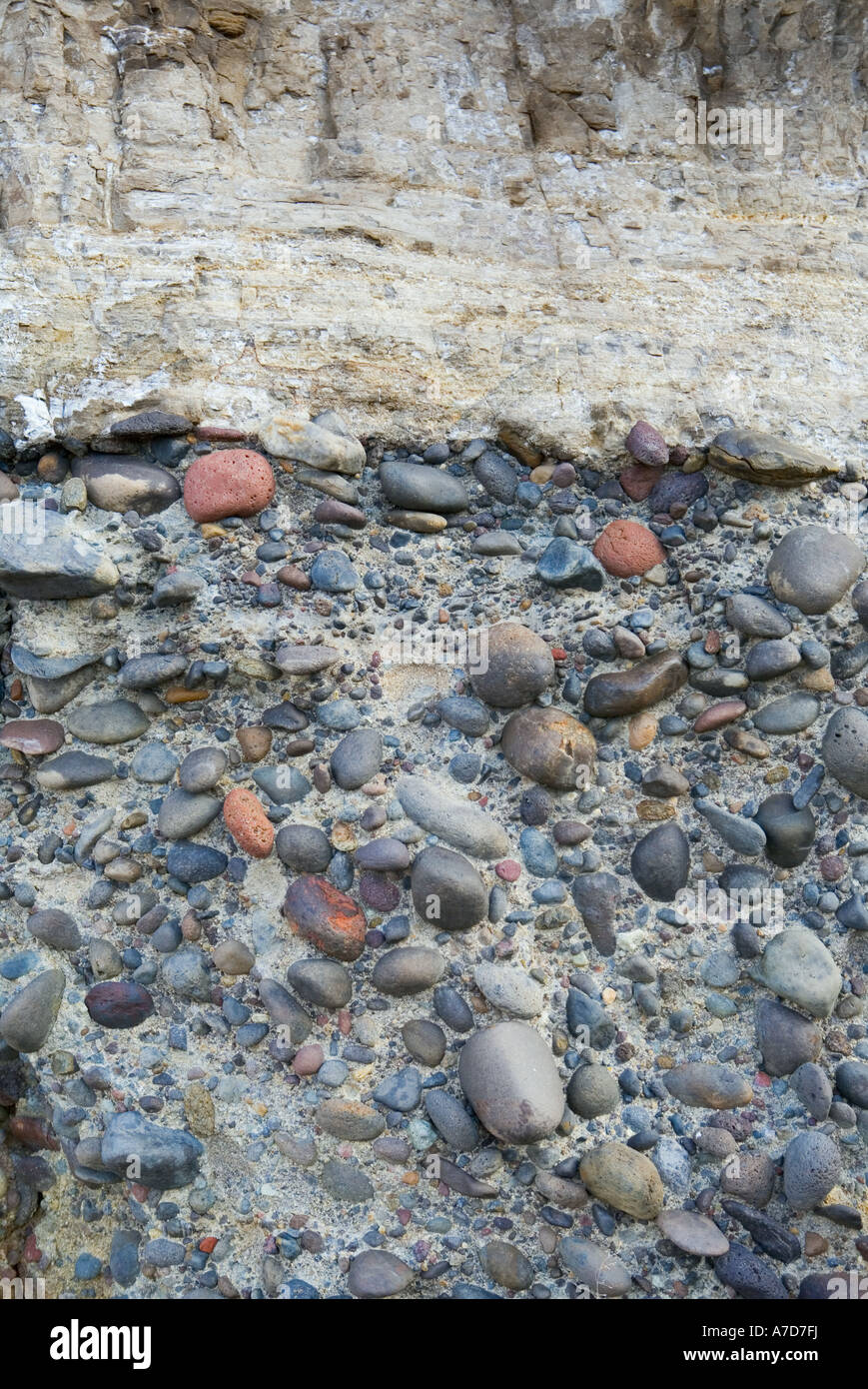 Layered band of rocks High Resolution Stock Photography and Images - Alamy