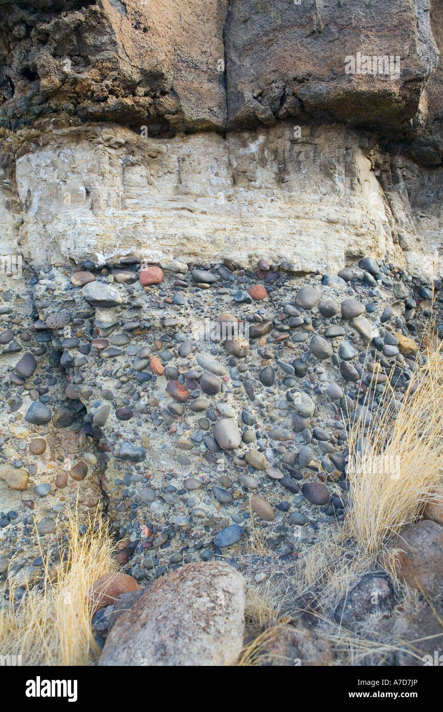 Sedimentary rock layers on cliff band in central Oregon USA Stock Photo ...