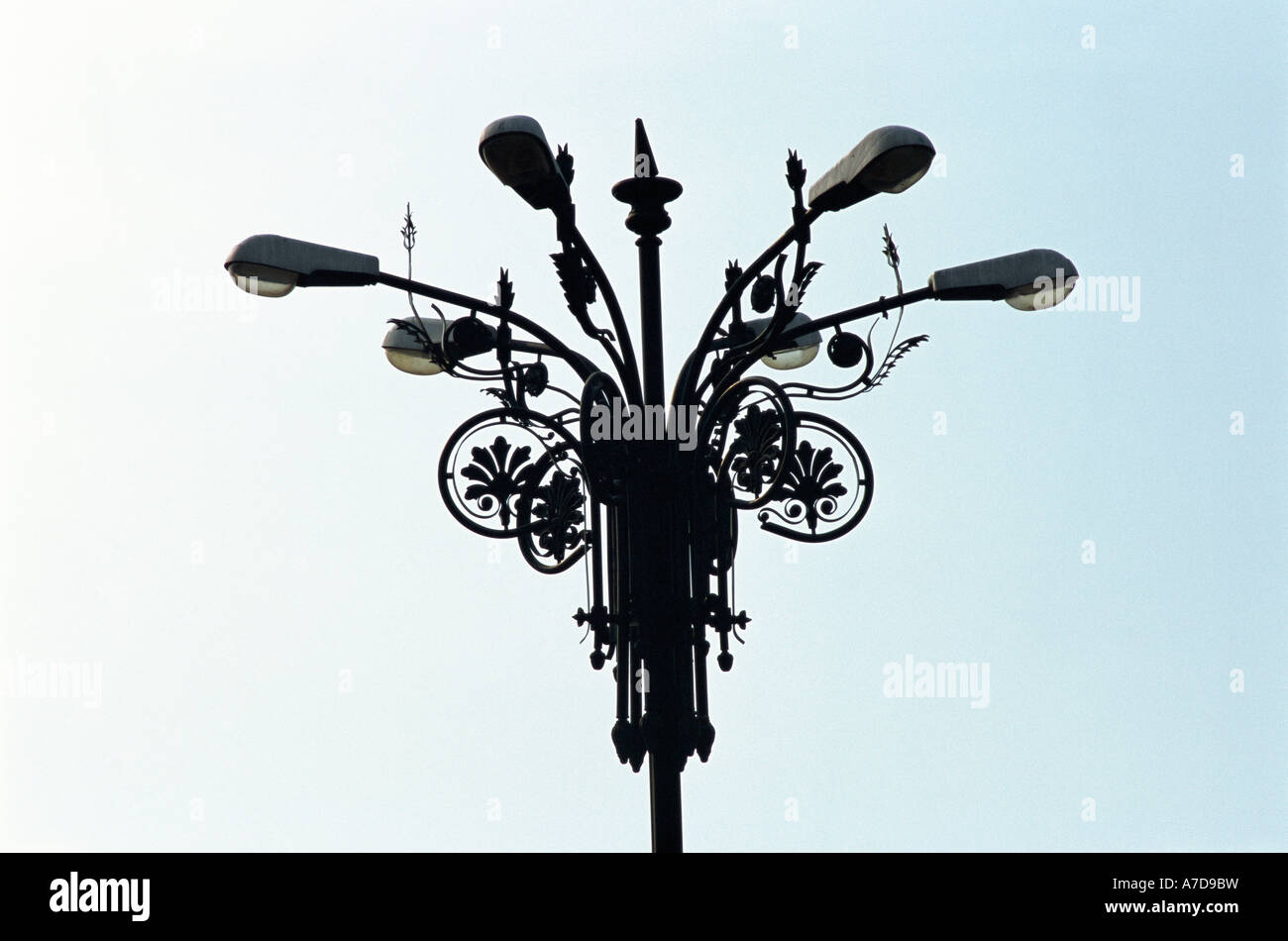 Streetlight bucharest hi-res stock photography and images - Alamy