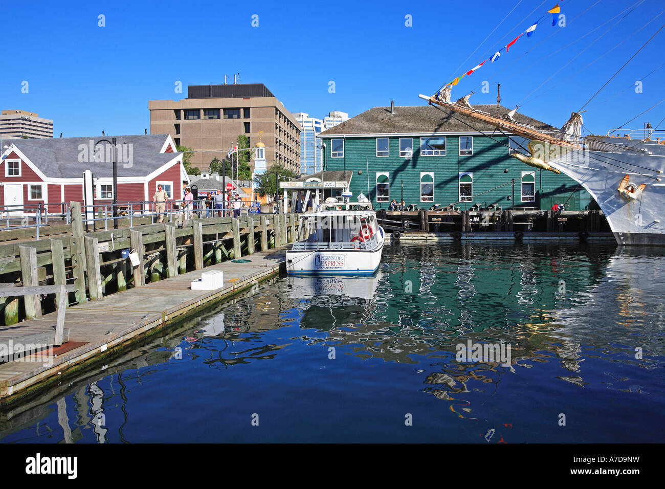Halifax harbourfront hi-res stock photography and images - Alamy