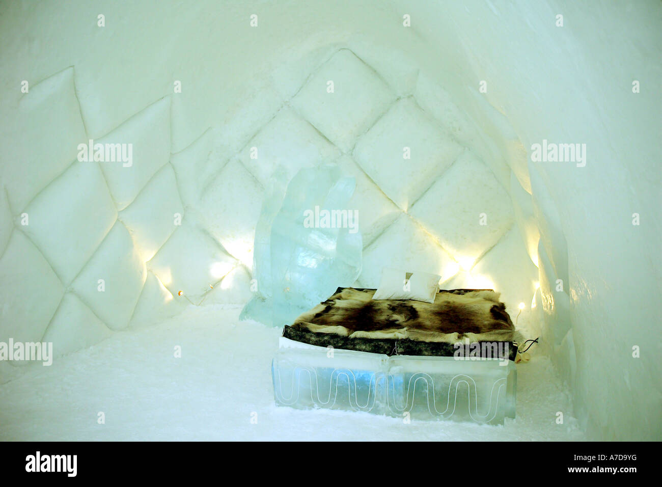 Hotel hallway ice hi-res stock photography and images - Alamy