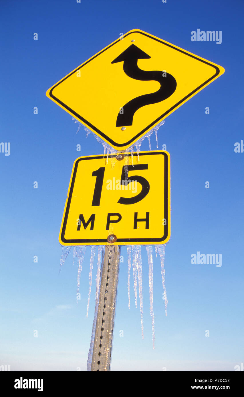 Road Curve Arrow Stock Photos & Road Curve Arrow Stock Images - Alamy