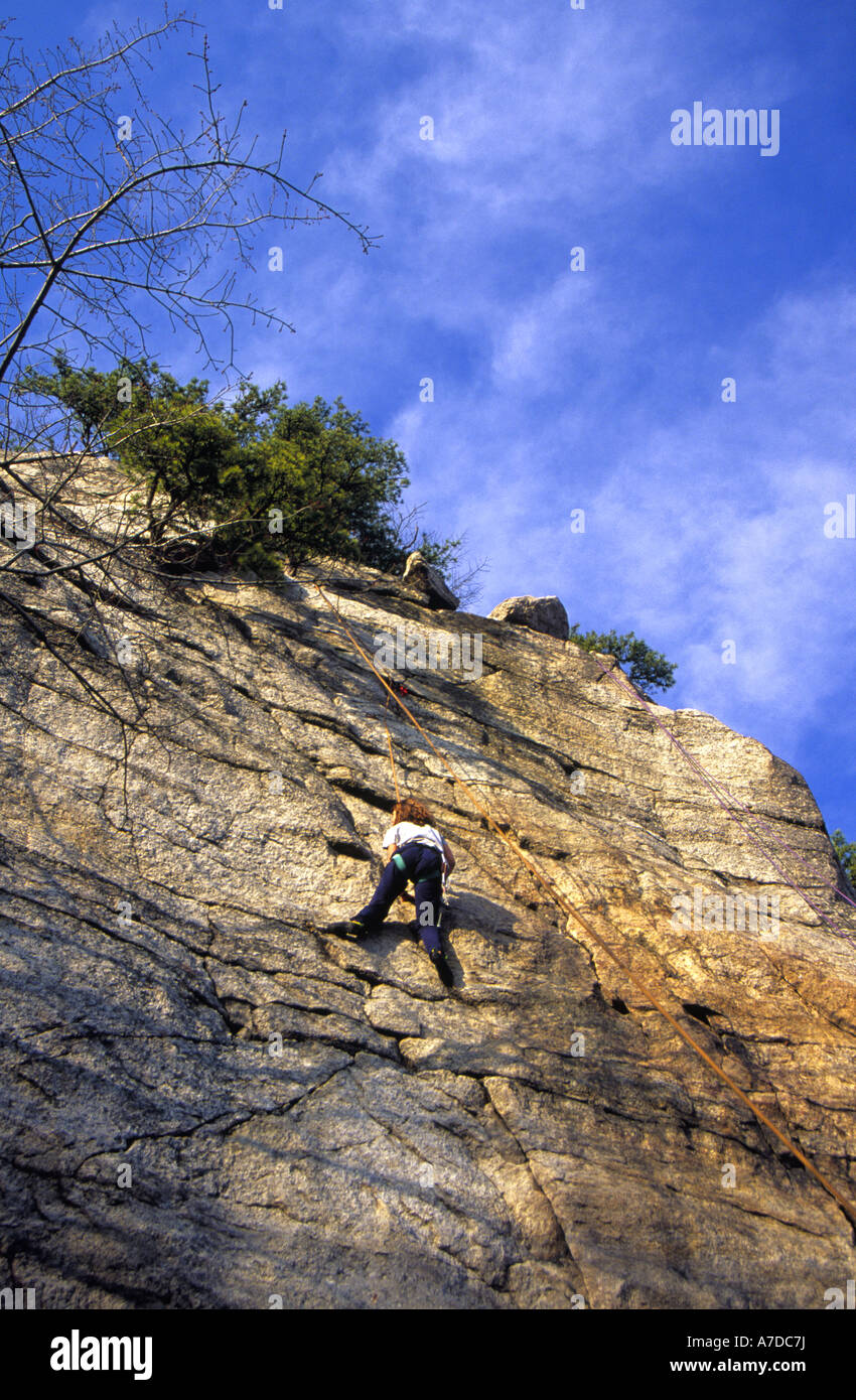 Rock climing hi-res stock photography and images - Alamy