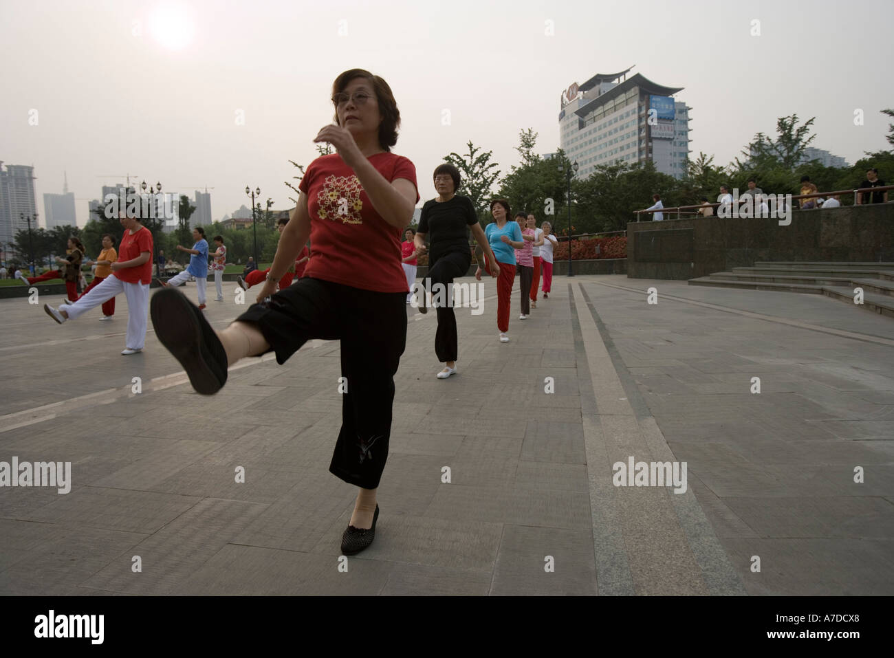 Asia china shanghai women gather hi-res stock photography and images ...