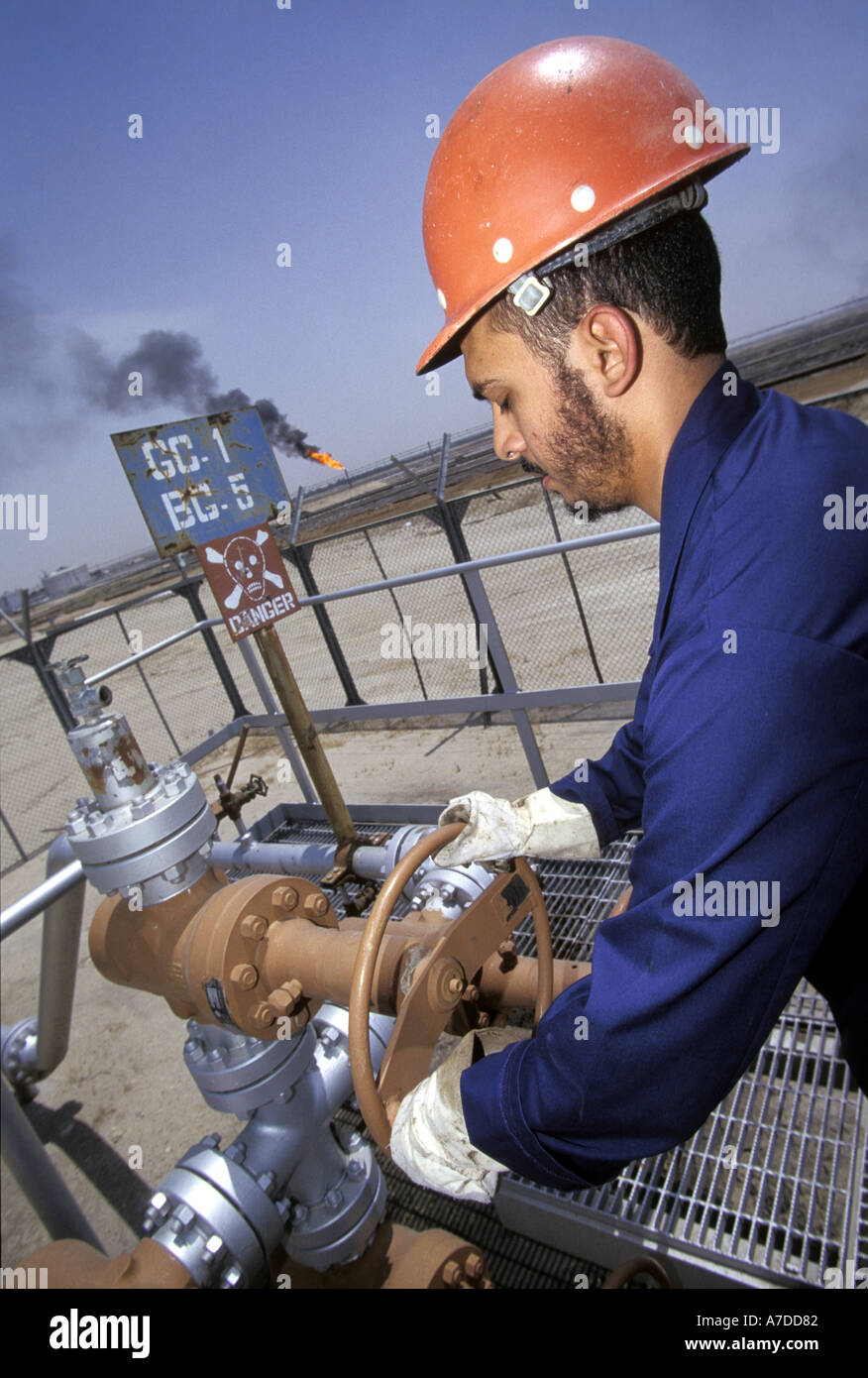 Kuwait oil hi-res stock photography and images - Alamy