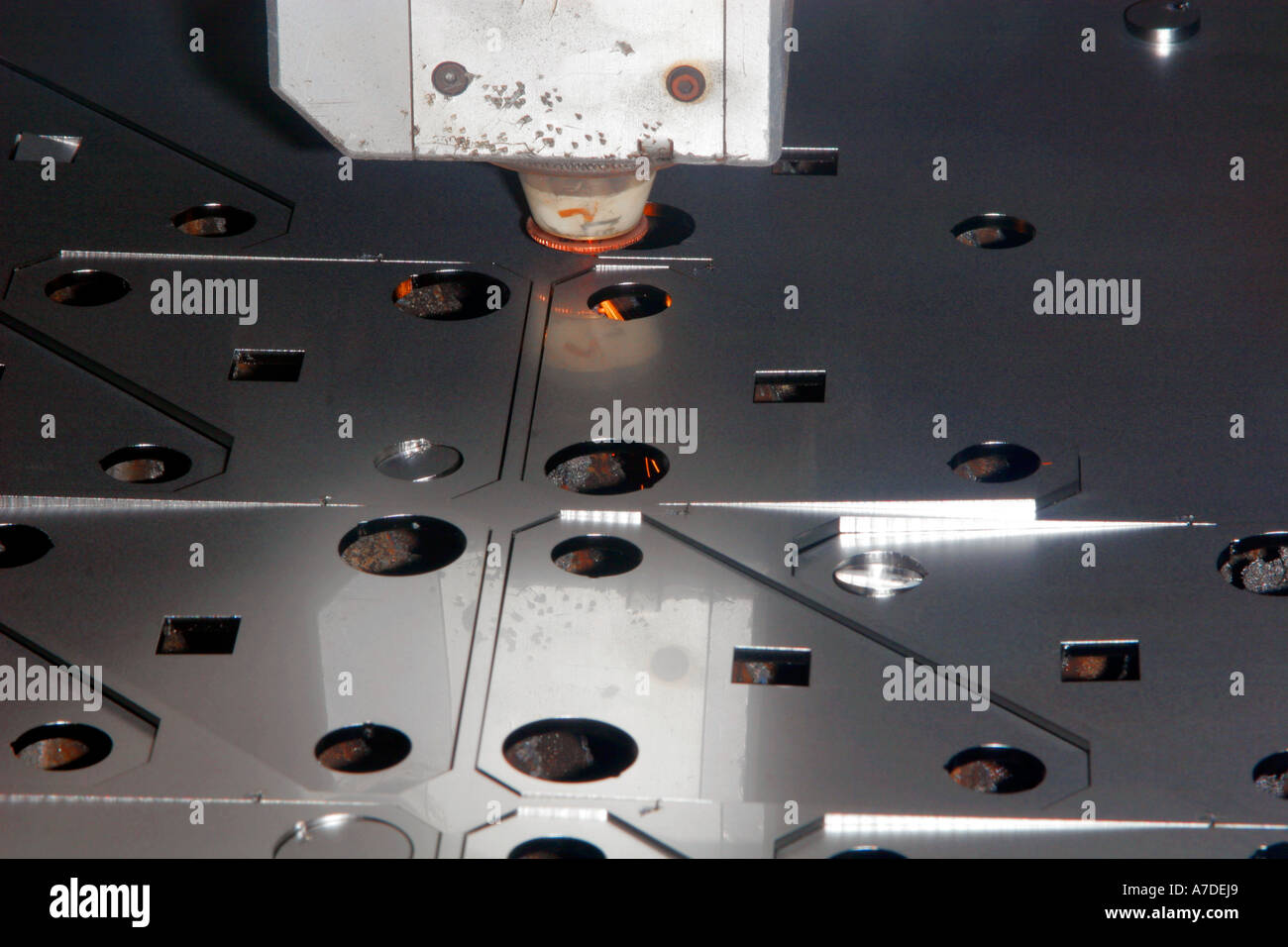 Laser cutter hi-res stock photography and images - Alamy