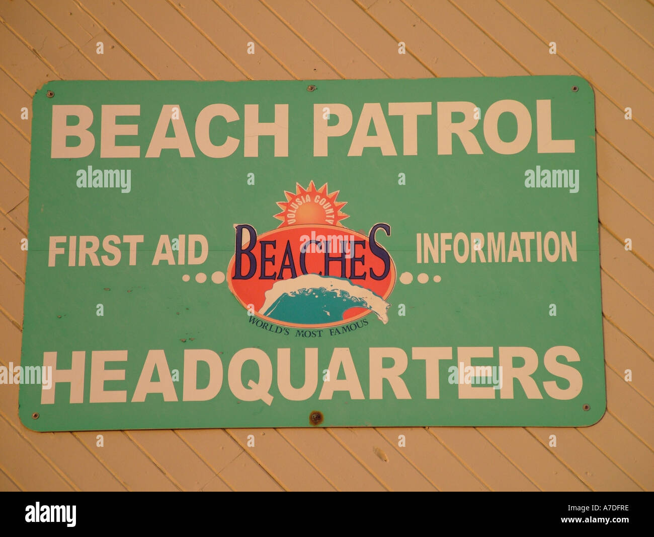 Beach patrol headquarters hi-res stock photography and images - Alamy