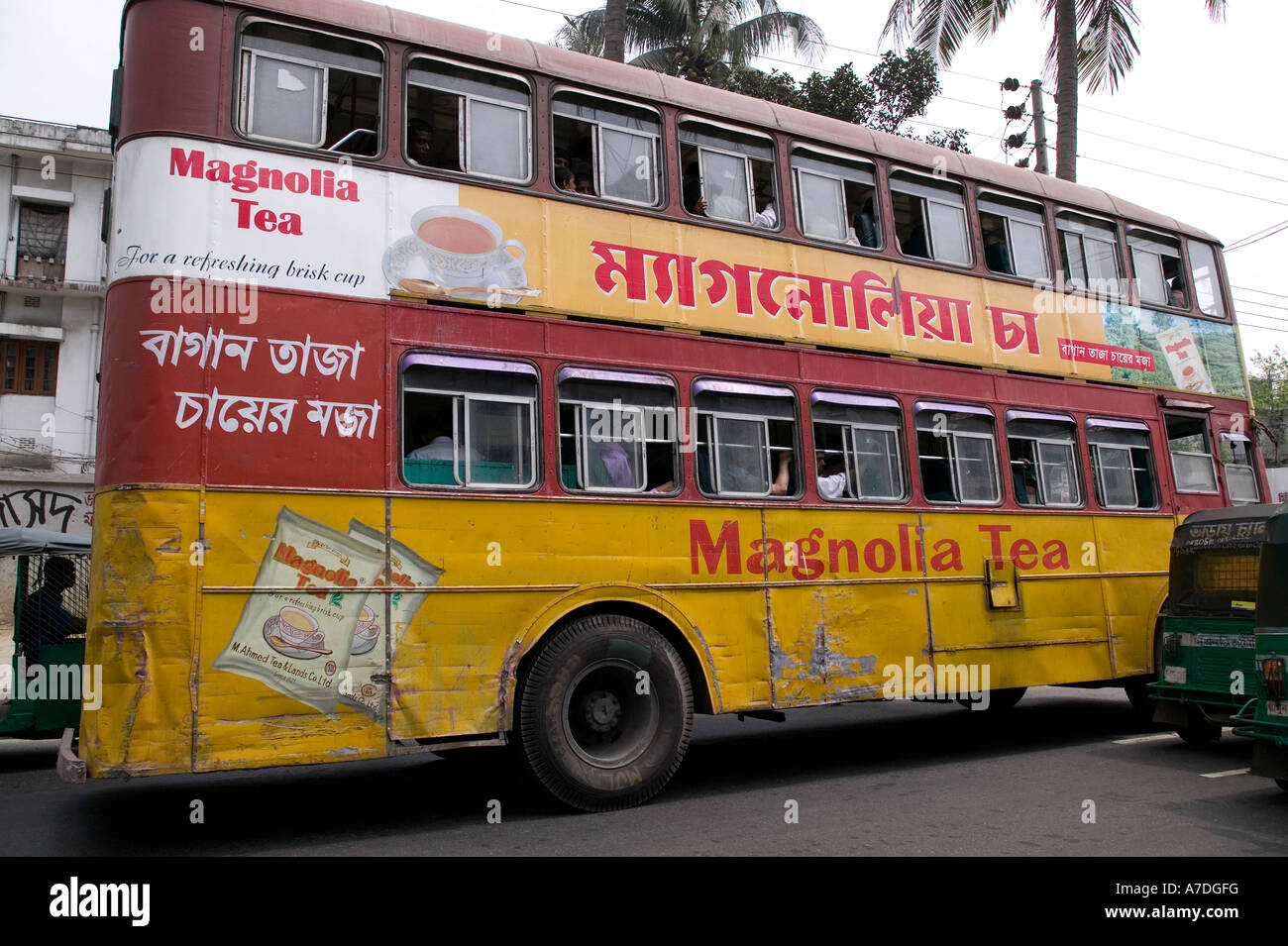 A double decker bus in Dhaka Bangladesh Stock Photo - Alamy