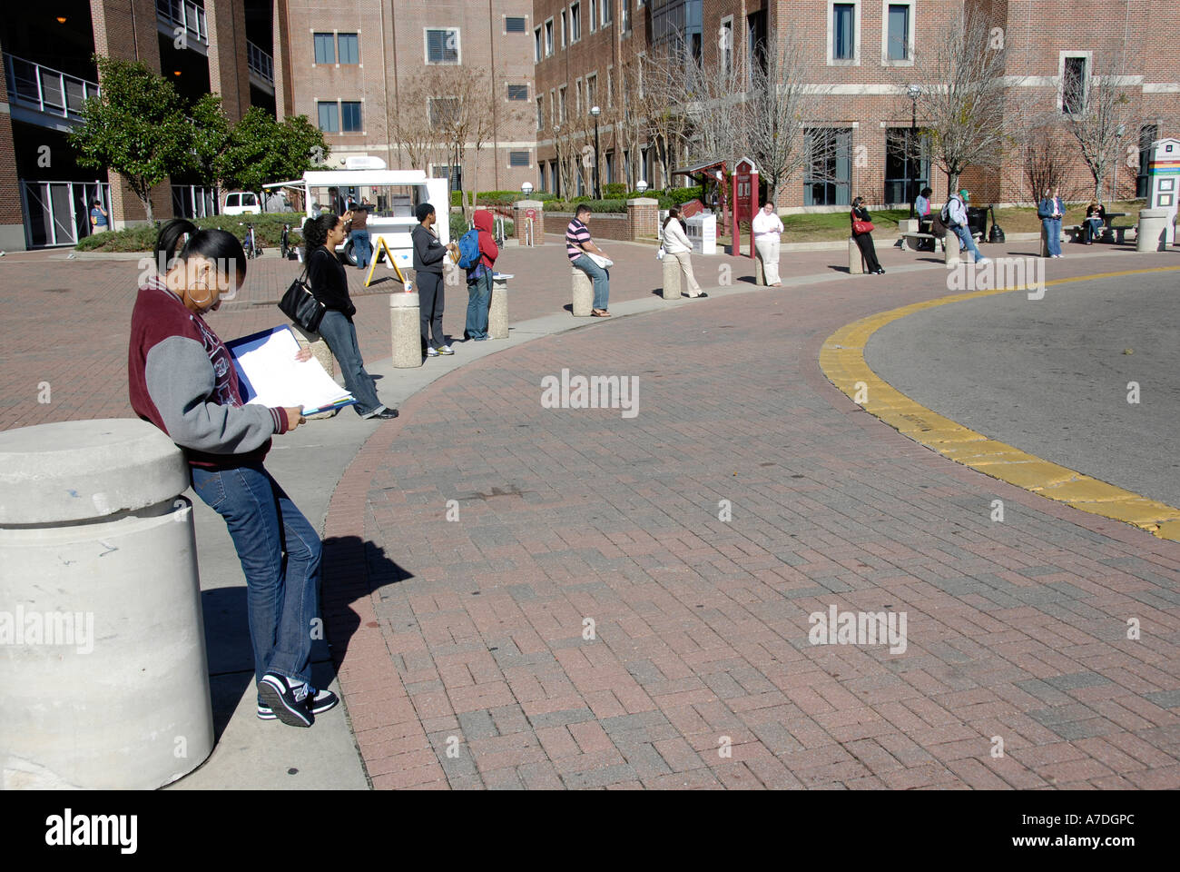 Wait for shuttle bus hi-res stock photography and images - Alamy