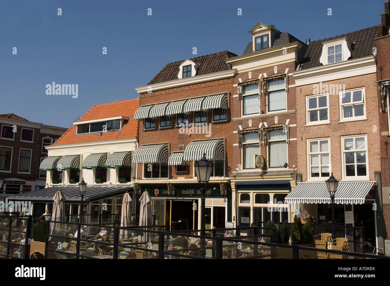 Row of traditional Dutch buildings on Markt Market Square in Gouda ...