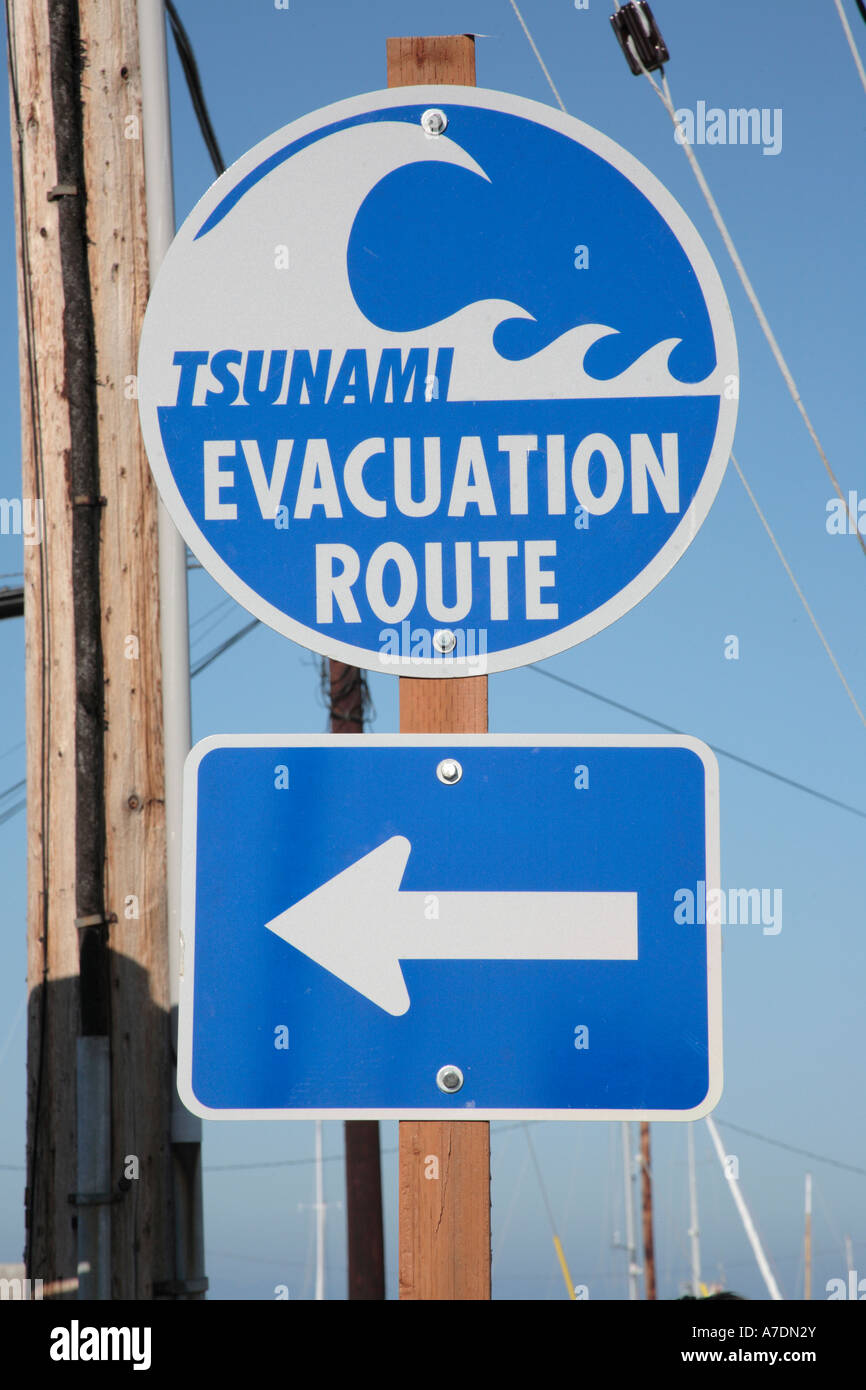 Tsunami Evacuation Route Sign Stock Photo - Alamy
