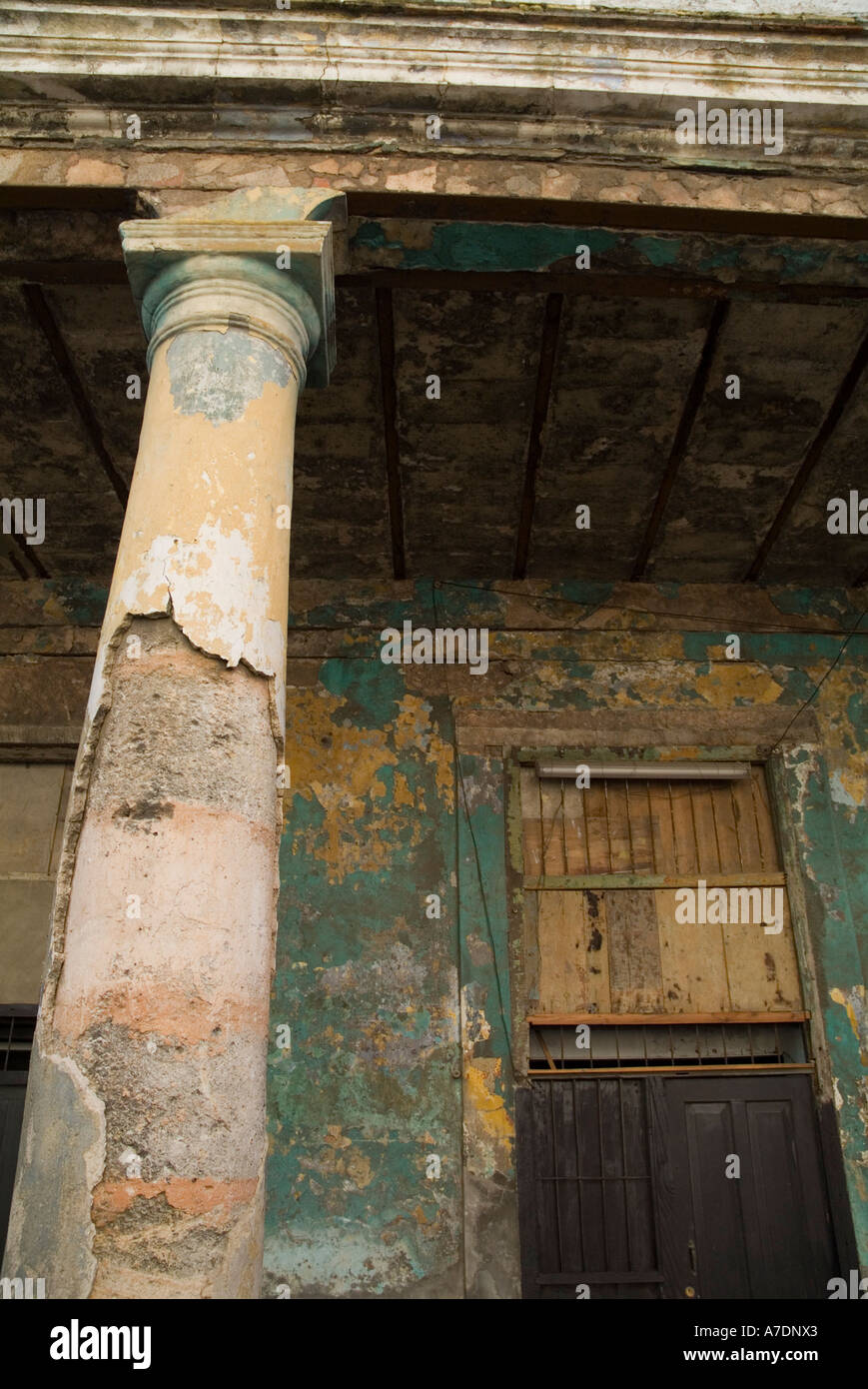 Weather beaten facades hi-res stock photography and images - Alamy