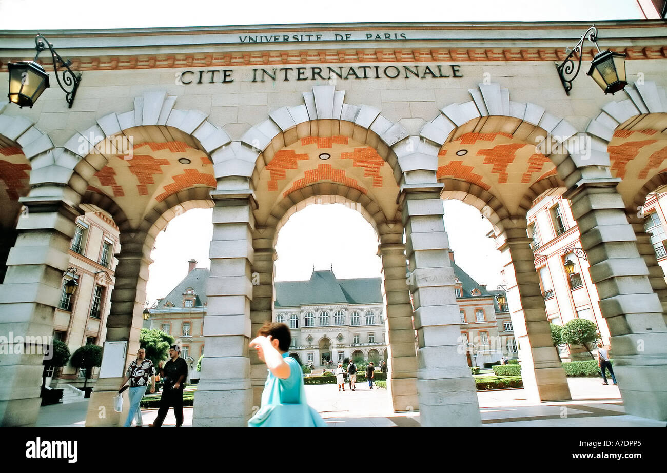 Paris France Street Scene "Cité Universitaire de Paris" "University of ...