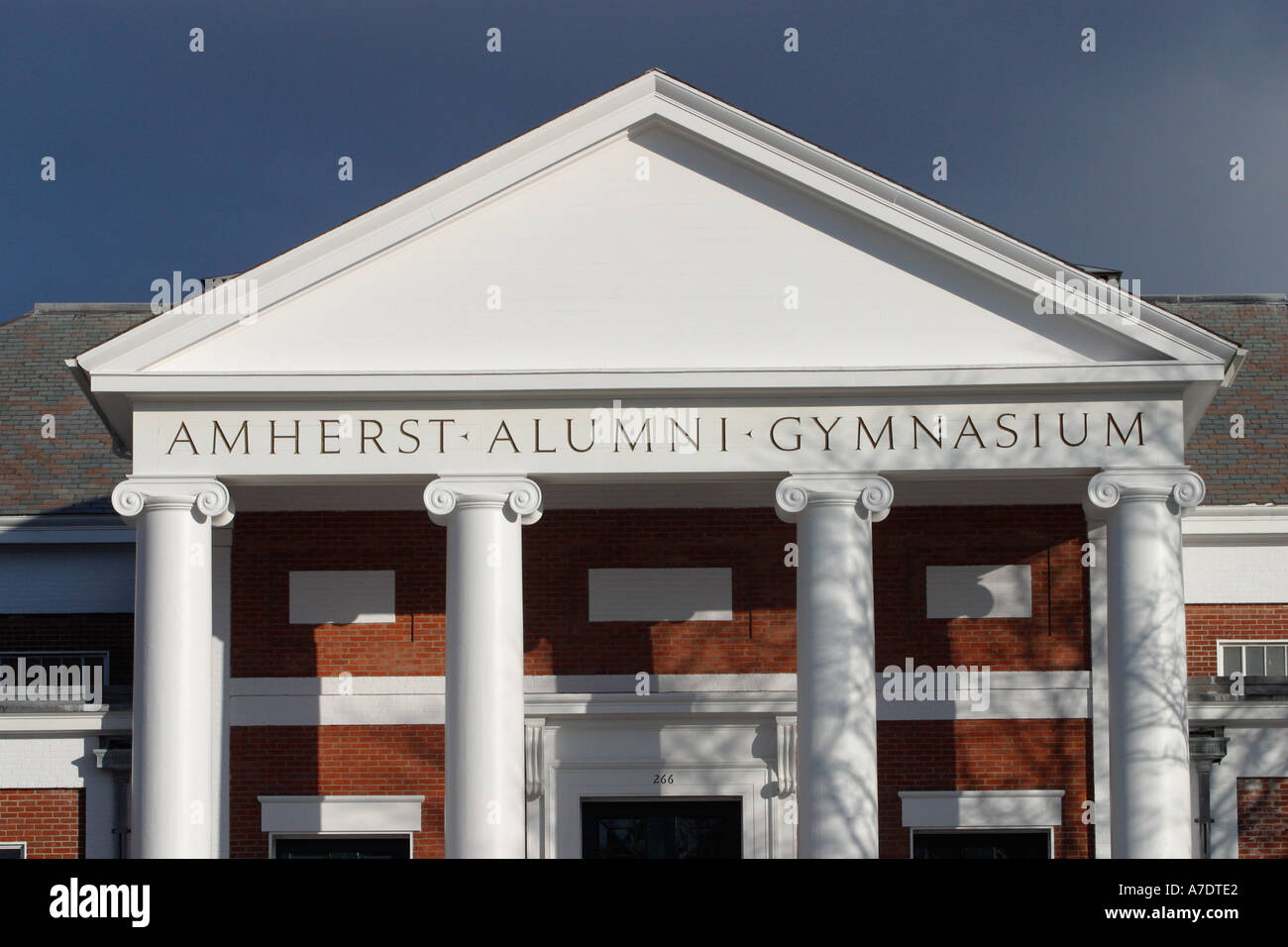 Amherst college campus hi-res stock photography and images - Alamy