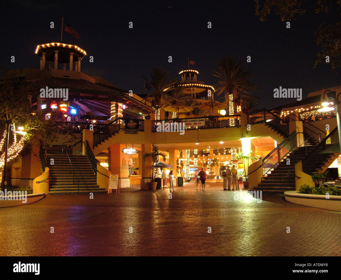 Malls fort lauderdale hi-res stock photography and images - Alamy