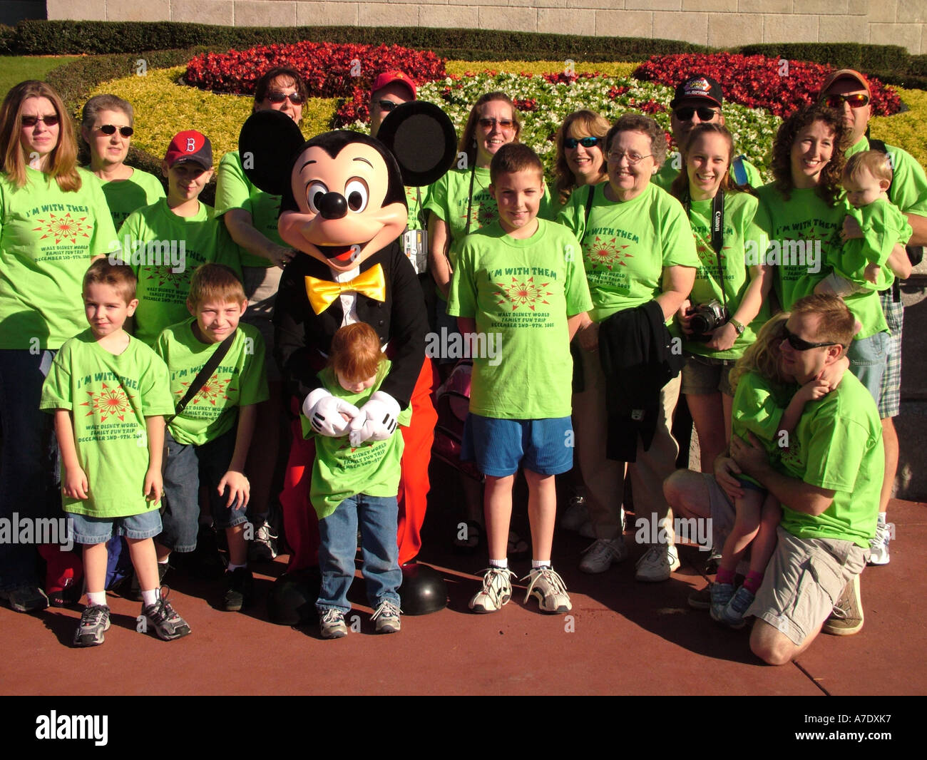 Disney characters group hi-res stock photography and images - Alamy