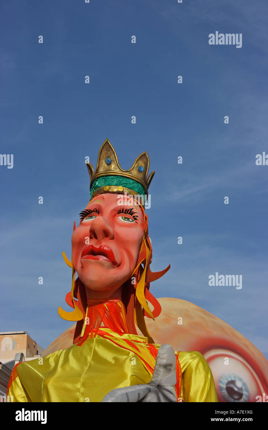 Papier mache floats hi-res stock photography and images - Alamy