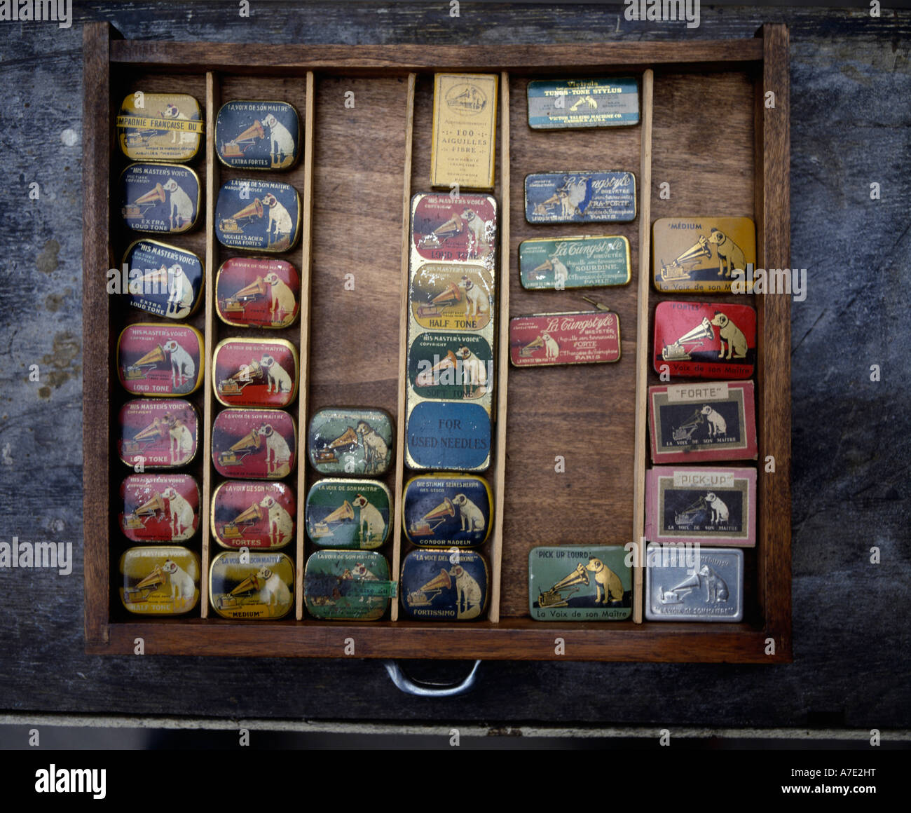 Old vintage tins hi-res stock photography and images - Alamy
