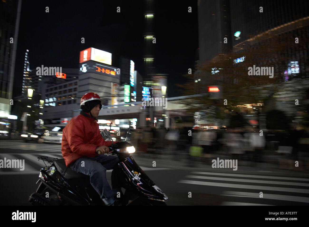 Scooter in japan hi-res stock photography and images - Alamy