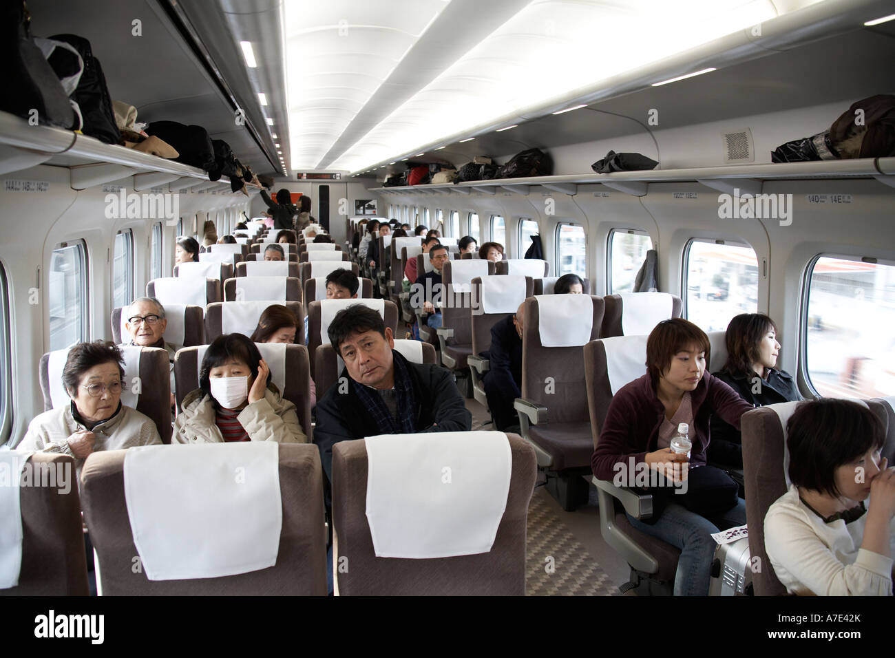 Japan Railways Shinkansen Super express Hikari Bullet train carriage ...