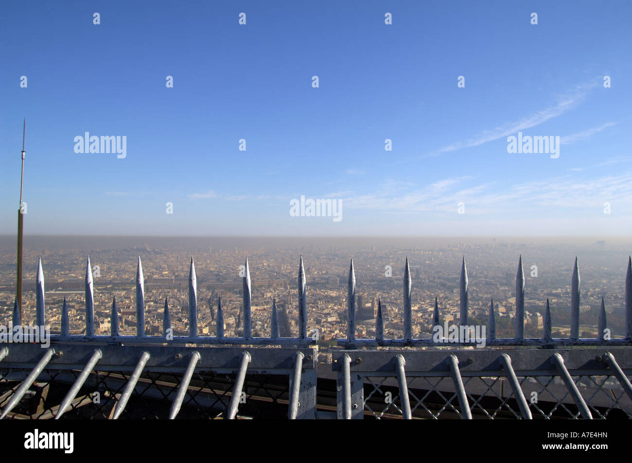 Spikes on top fence hi-res stock photography and images - Alamy