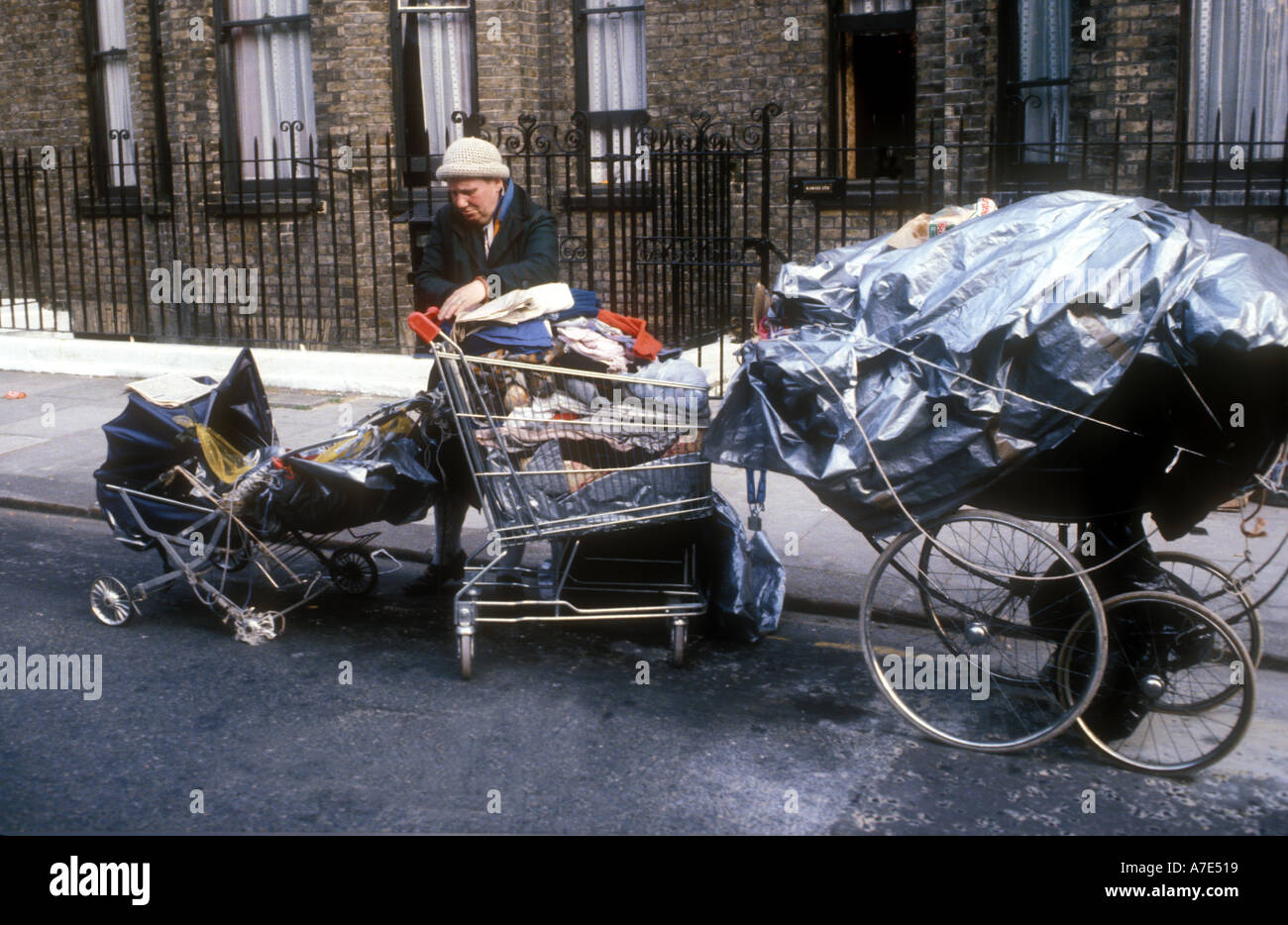 Homeless woman england hi-res stock photography and images - Alamy