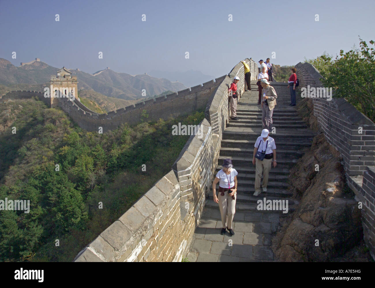 tourists walking along the Great Wall of China Stock Photo - Alamy