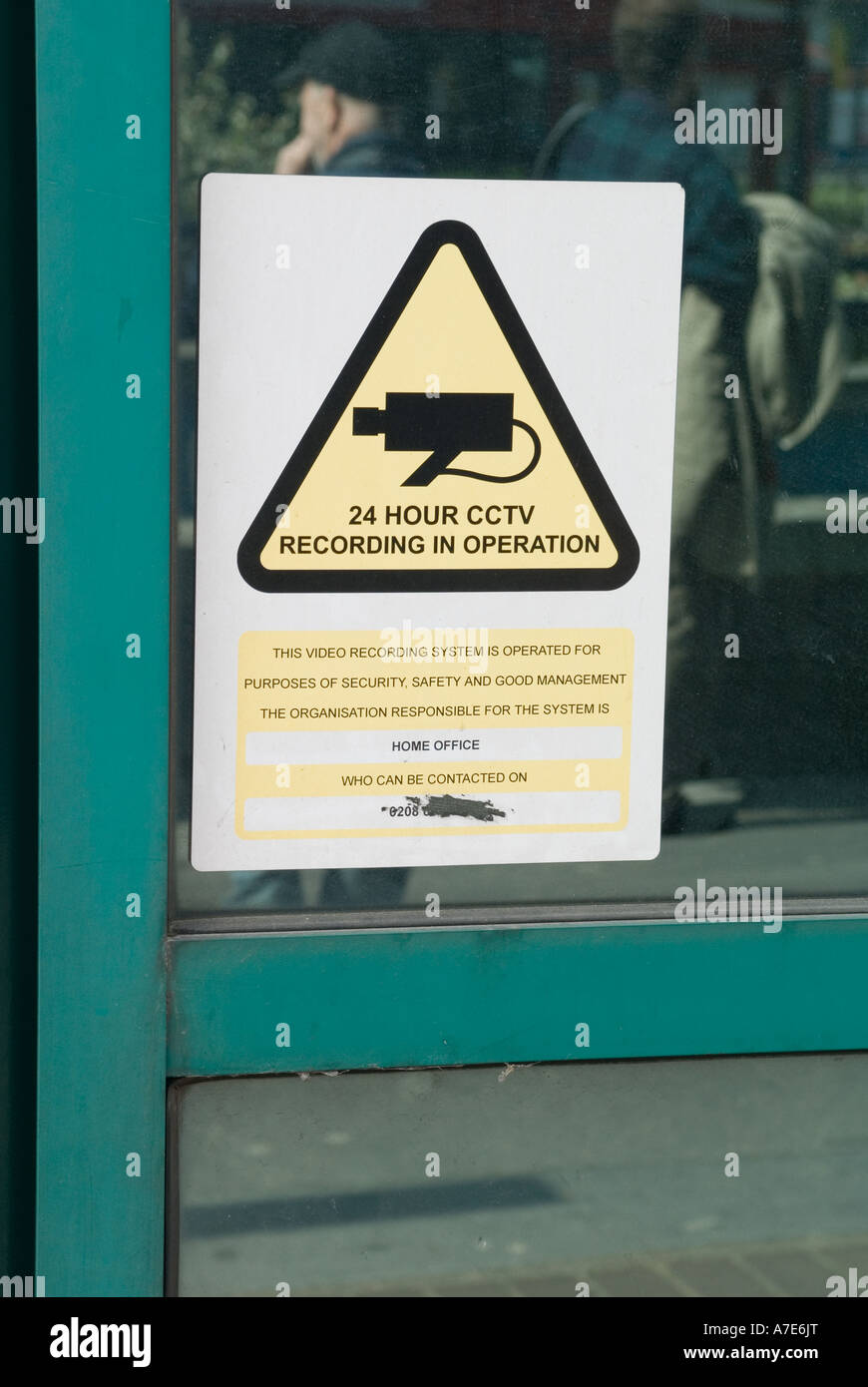 24 hour cctv in operation hi-res stock photography and images - Alamy