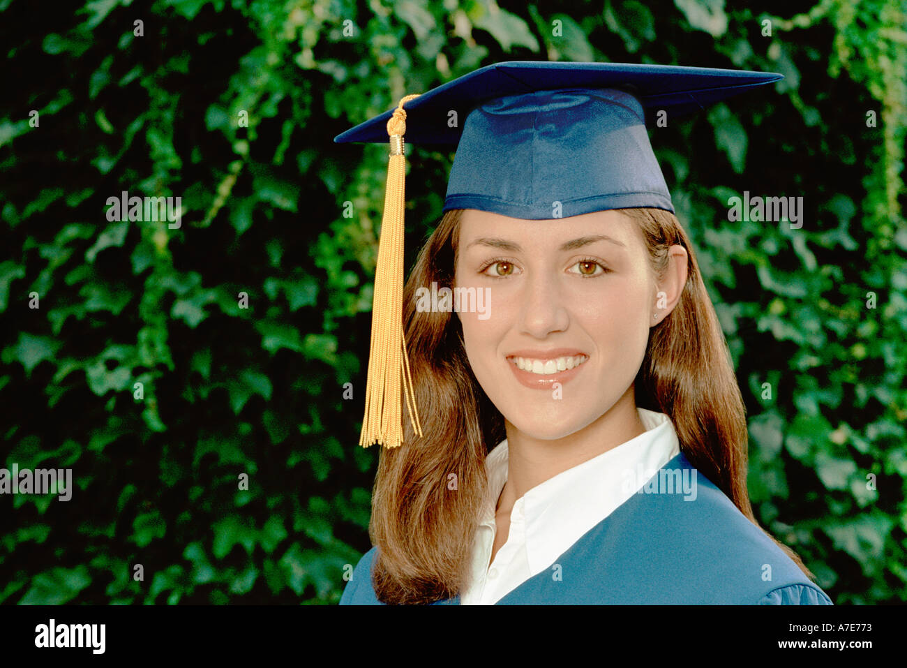 Smiling female graduate hi-res stock photography and images - Alamy