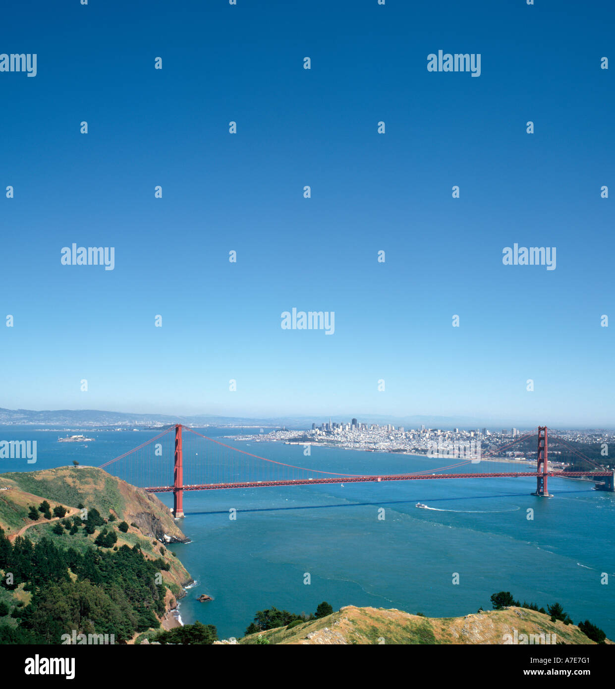 Skyline golden gate bridge hi-res stock photography and images - Alamy