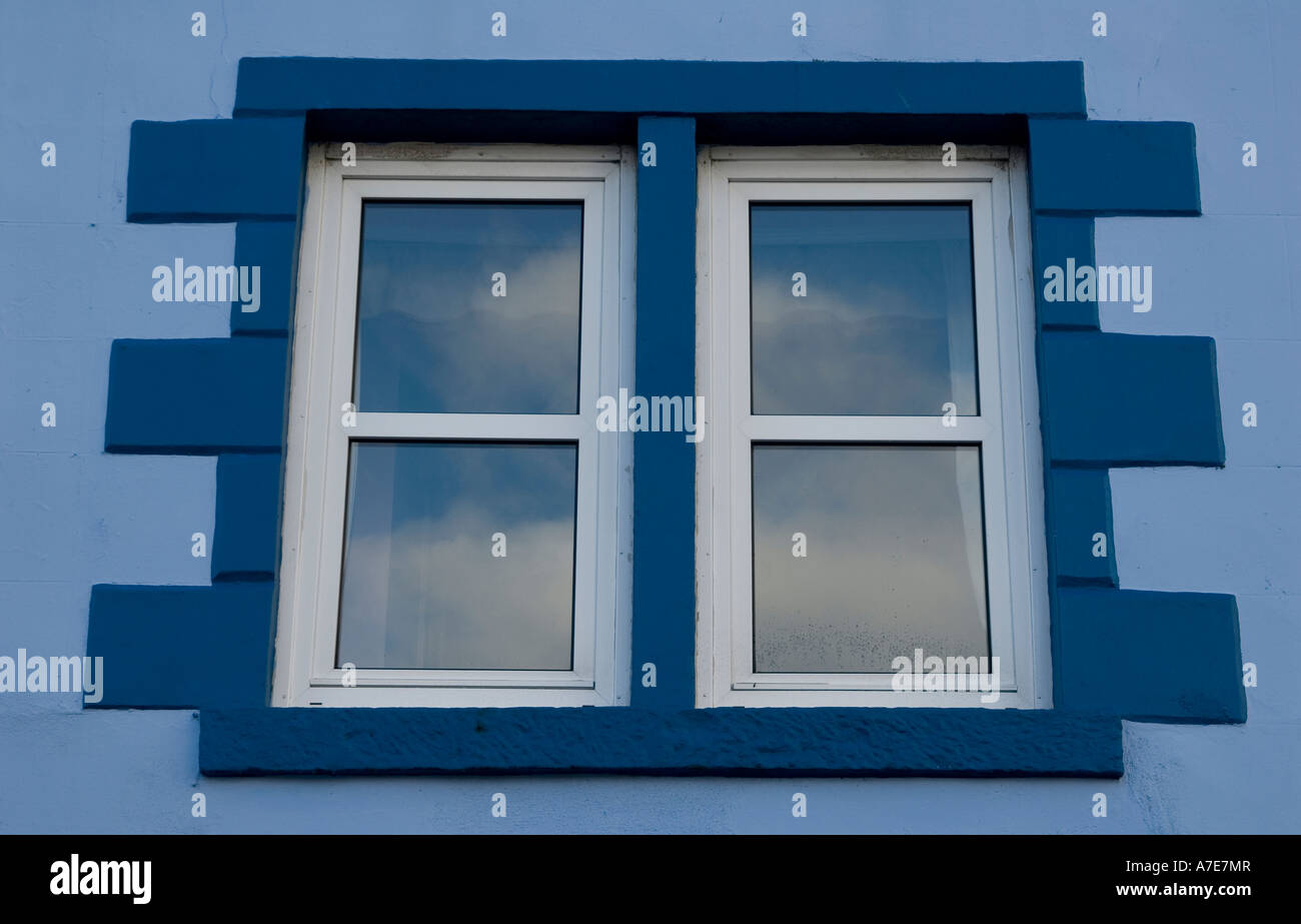 Blue windows hi-res stock photography and images - Alamy