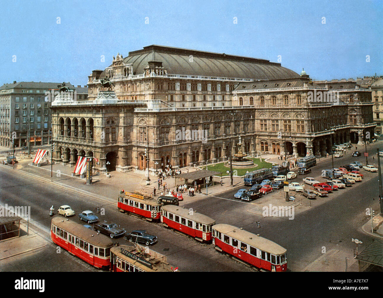 AUSTRIA - VIENNA OPERA HOUSE about 1970 Stock Photo - Alamy