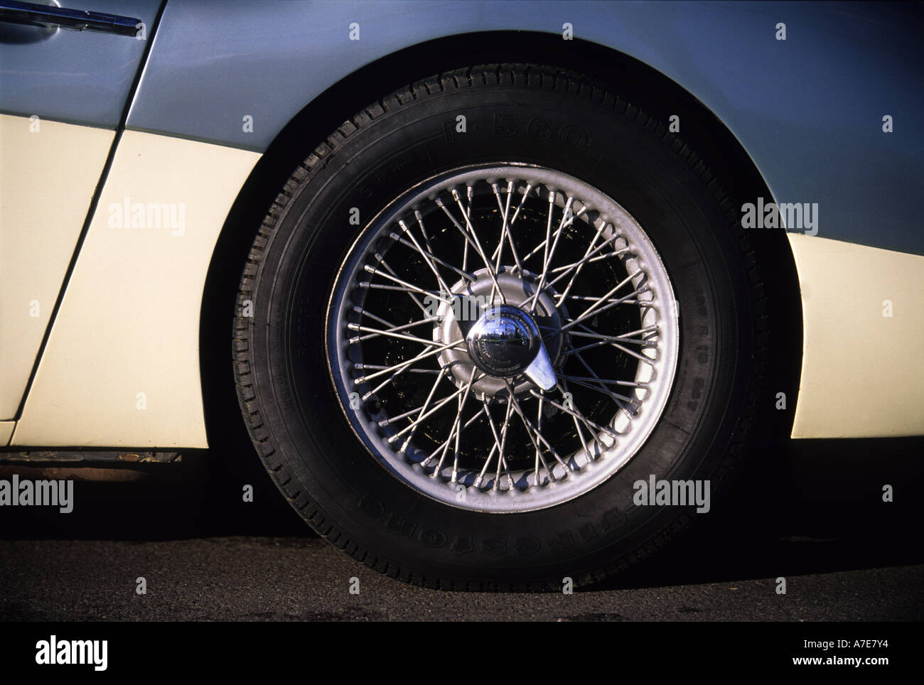 AN AUSTIN HEALEY SPOKED WHEEL Stock Photo - Alamy