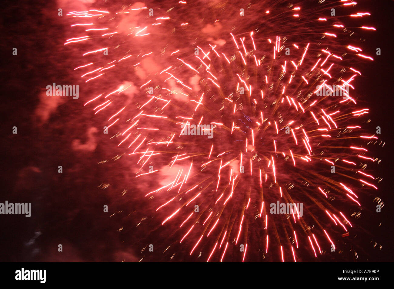 Brilliant fireworks light up hi-res stock photography and images - Alamy